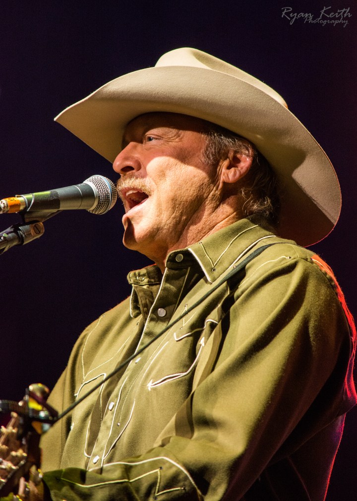 Alan Jackson Performs to SOLD OUT KFC YUM! Center in Louisville, KY ...