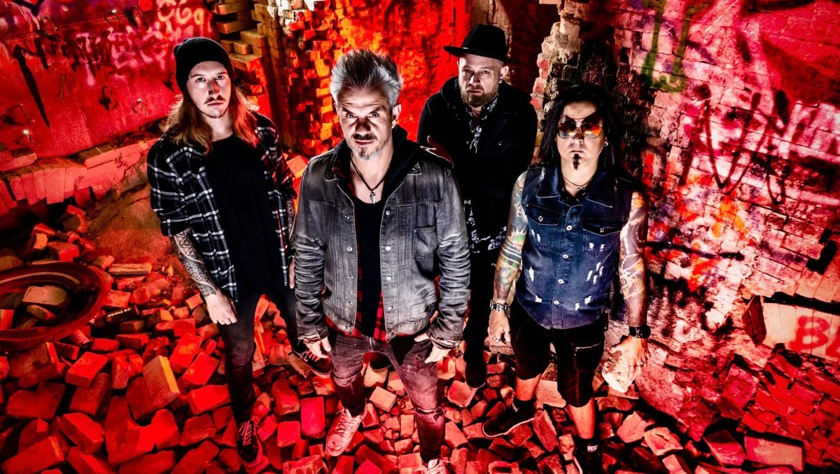 Messer Tells All in Christmas Interview – Music Matters Magazine