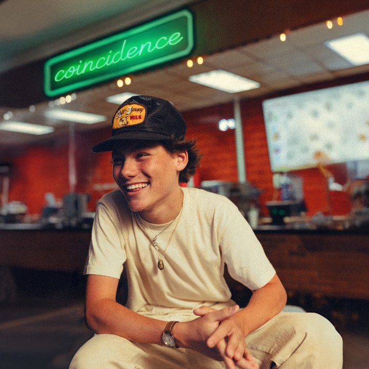 MADDOX BATSON’S LATEST TRACK IS NO “COINCIDENCE” – Music Matters Magazine