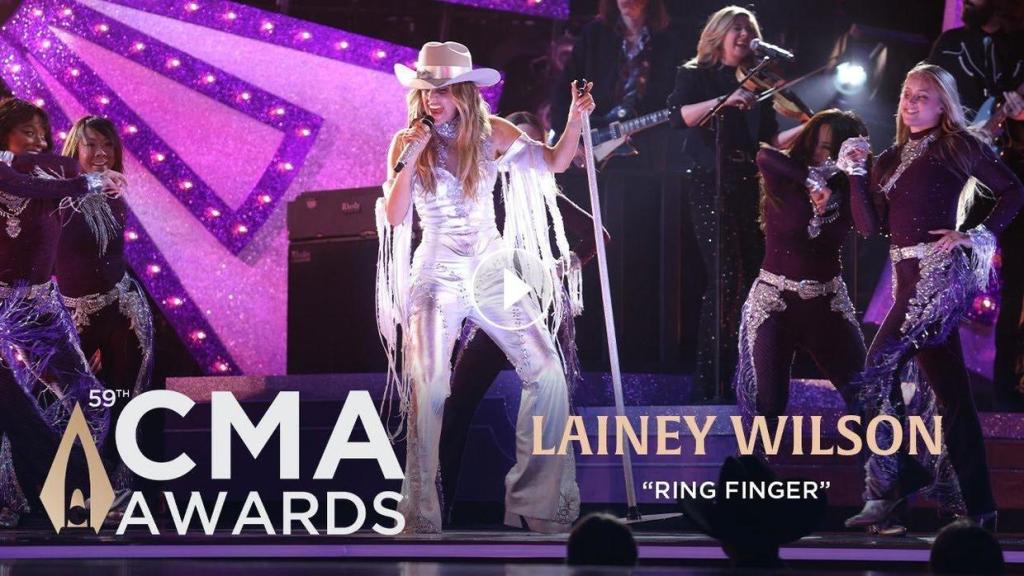 LAINEY WILSON CAPTURES TOP HONORS AT CMA AWARDS — ENTERTAINER OF THE ...